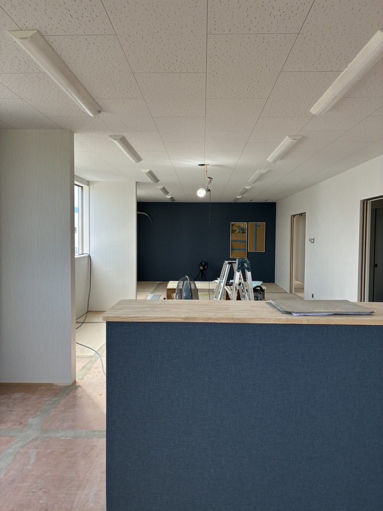 埼玉県鴻巣市🏠新築/クロス貼り工事 | 内装工事リフォームのインテリアミヤシタ株式会社